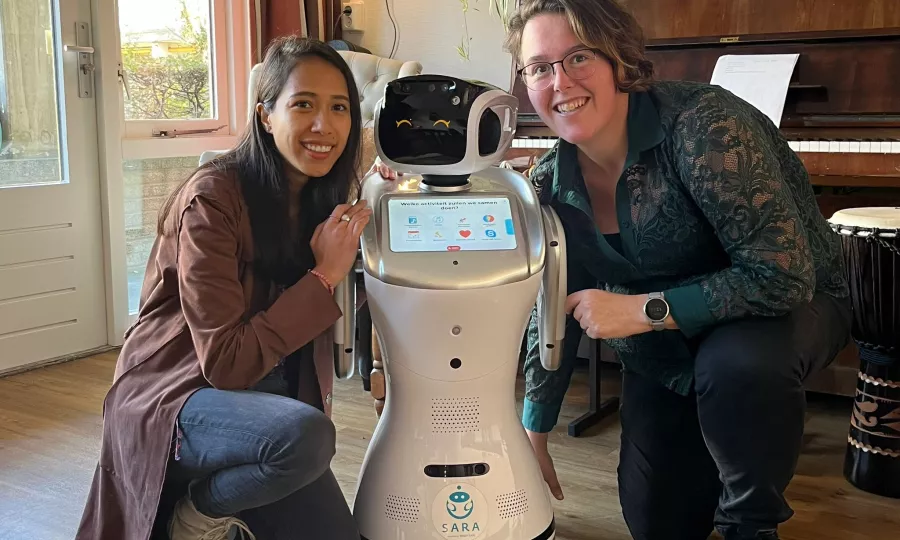 ‘SARA maakt werk in de zorg leuker en lichter’ - SARA Robotics